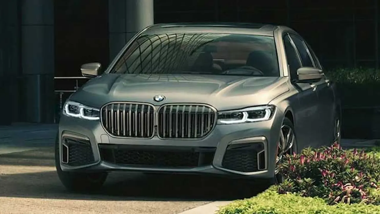 Tinggalkan Mesin V12, BMW Luncurkan Versi Terakhir Seri 7 dengan ...