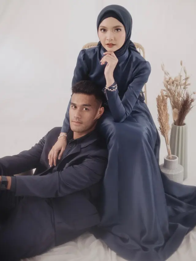 Resmi Menikah, Ini 7 Potret Mesra Muhammad Rafli Pemain Arema FC dan Sang Istri - Surabaya ...