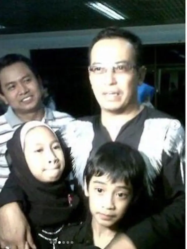 8 Potret Lawas Adiba Khanza dengan Mendiang Ustaz Jefri Al Buchori, Penuh Kenangan - Hot ...