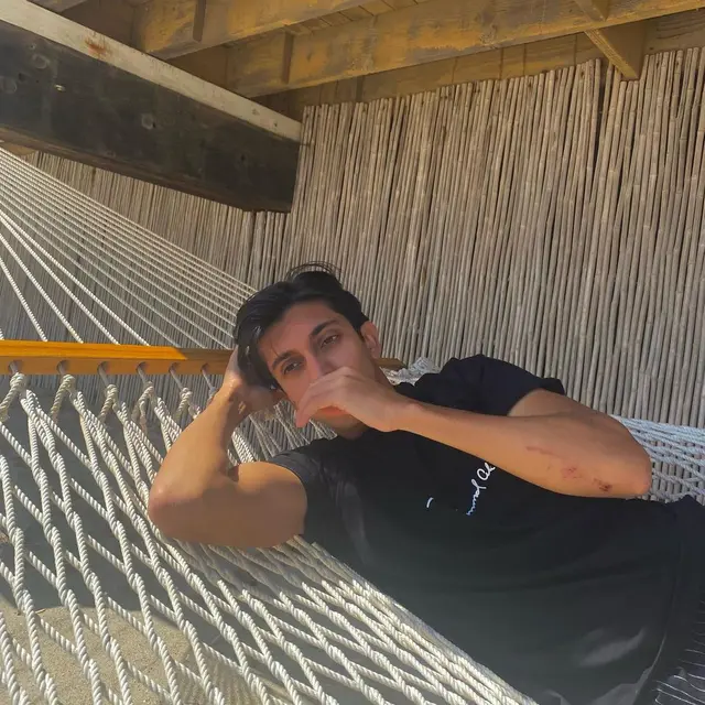 6 Potret Albany Ray Putra Tunggal Sarah Azhari, Parasnya Curi Perhatian ...