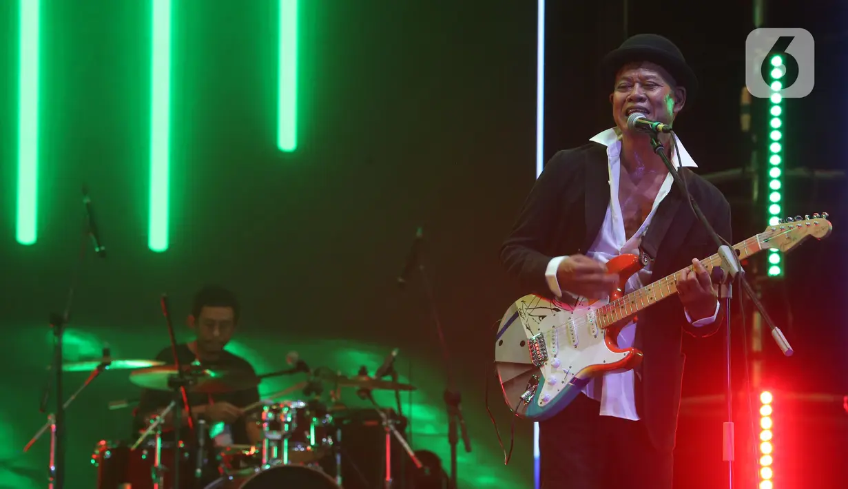 Aksi Panggung Toni Q Ajak Penonton Bernyanyi dan Bergoyang Reggae di ...