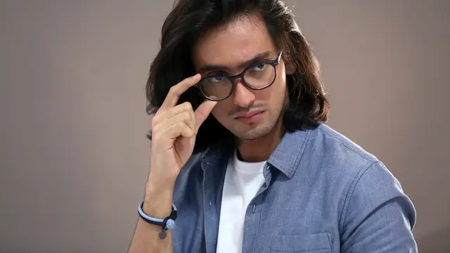 Gantikan Omar Daniel, Aktor Ganteng Ini Main di Sinetron DIA - ShowBiz ...