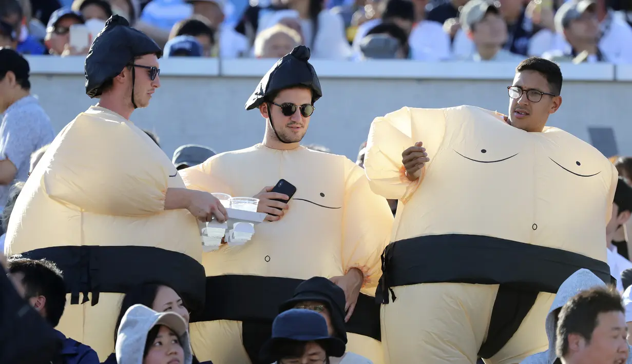 FOTO: Kostum-Kostum Unik Para Fans di Rugby World Cup 2019 - Foto ...