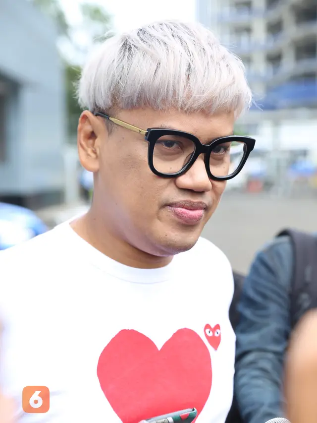 Uya Kuya Pernah Disangka Tak Waras Gara-Gara Sepatu - ShowBiz Liputan6.com