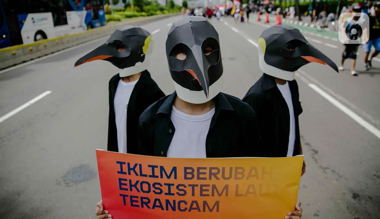 FOTO: Waduh, Ada 'Penguin' Berkeliaran di Car Free Day Jakarta - Foto ...