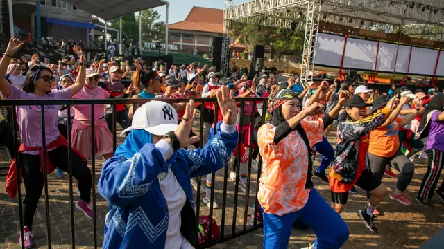 Kemeriahan Pawai Seni dan Budaya Pesta Rakyat Simpedes 2023 di Pandaan ...