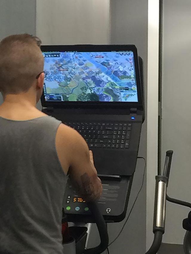Enggak Jadi Sehat, Ini 6 Kelakuan Orang di Tempat Gym yang Kocak - Hot ...
