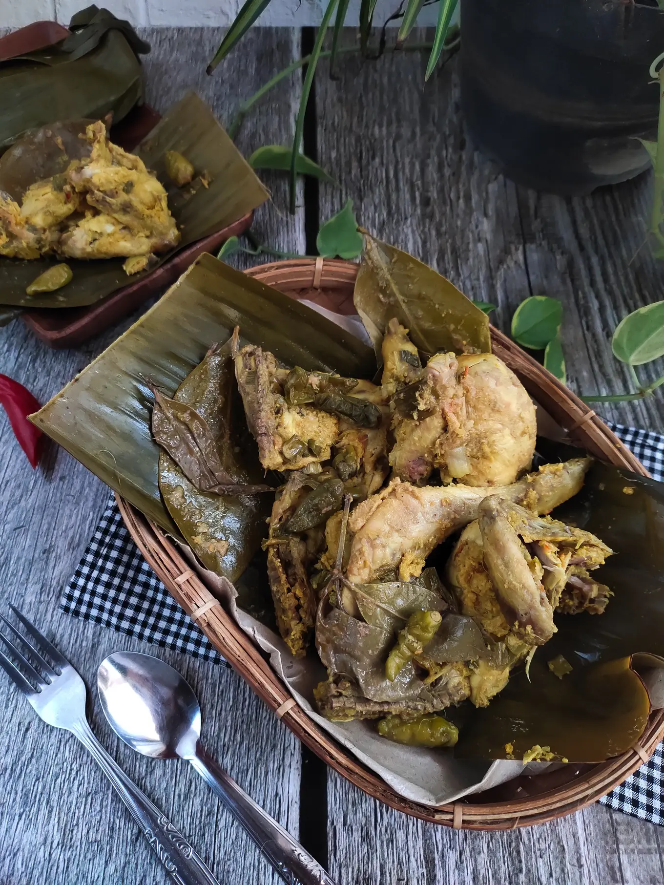 Resep Ayam Cabe Ijo khas Sunda yang Dikukus