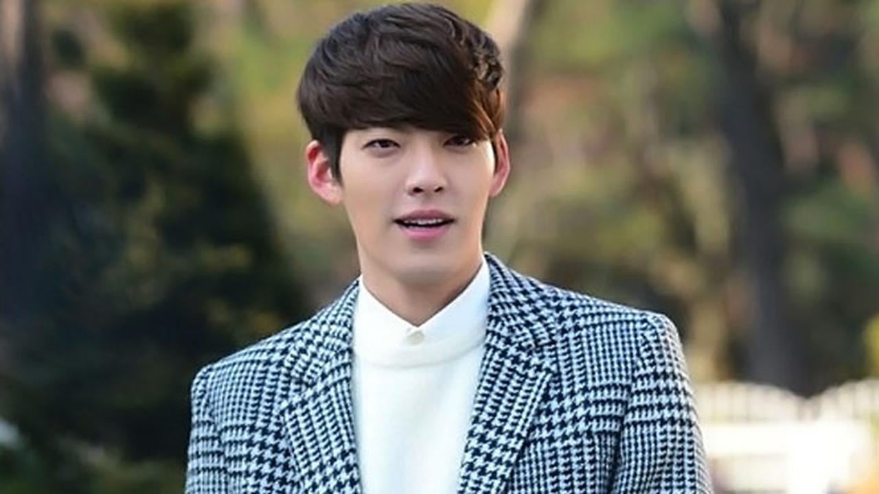 Kim Woo Bin Prihatin Jadi Pria Kesepian