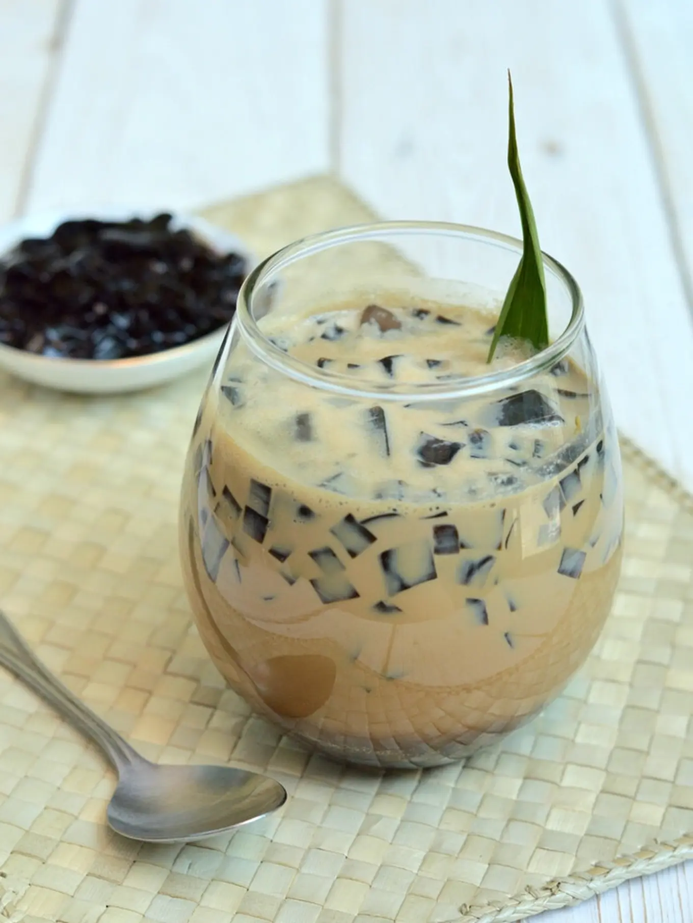 Resep Es Cincau Milo Sederhana - Food Fimela.com