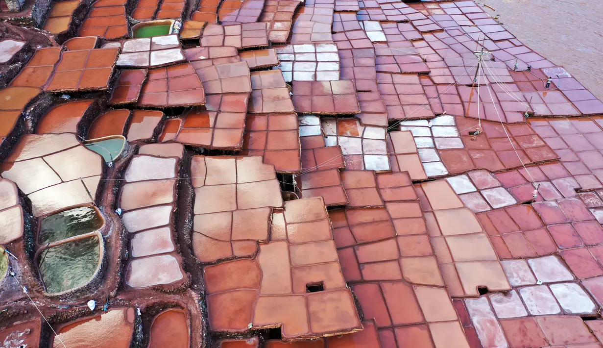 FOTO: Pemandangan Tambak Garam Tradisional di China - Foto Liputan6.com