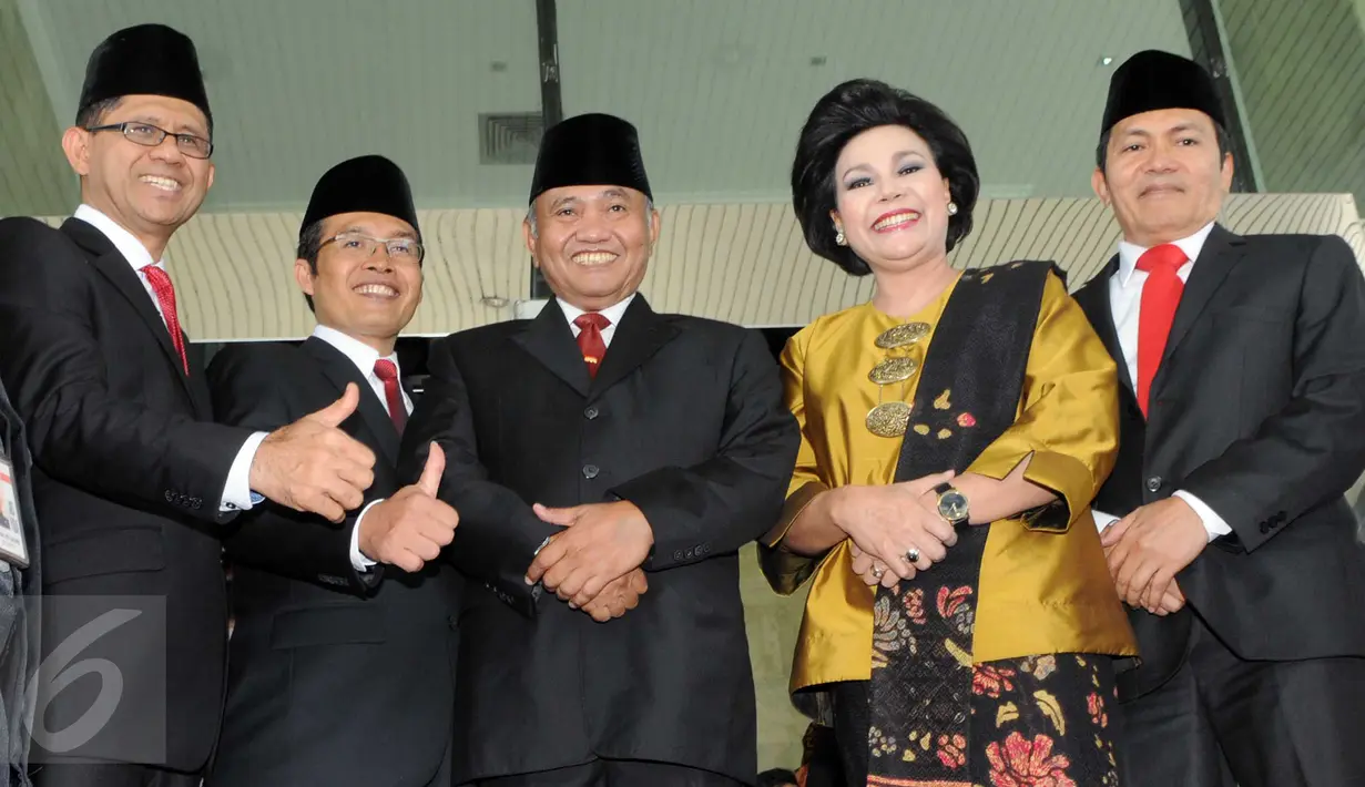 Senyum Semringah Pimpinan KPK Terpilih Jelang Pelantikan - Foto ...