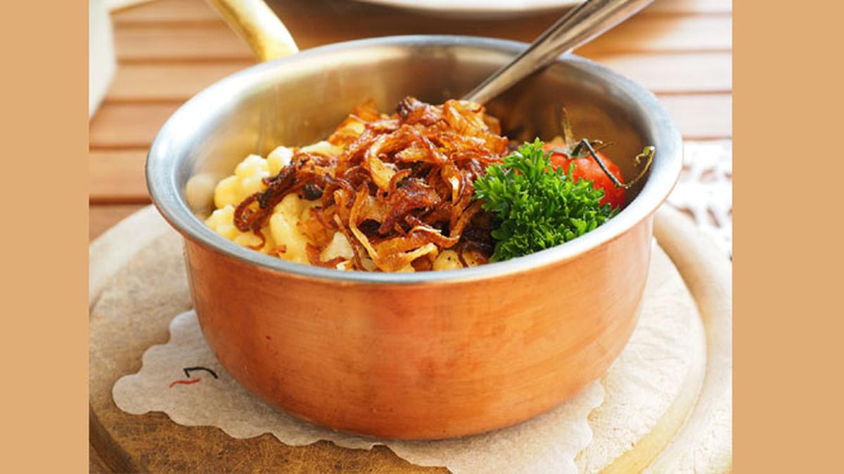 4 Makanan Lezat Penyebab Perut Kembung