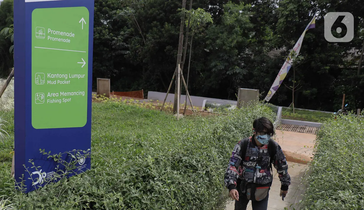 Menikmati Akhir Pekan di Ruang Limpah Sungai Brigif - Foto Liputan6.com