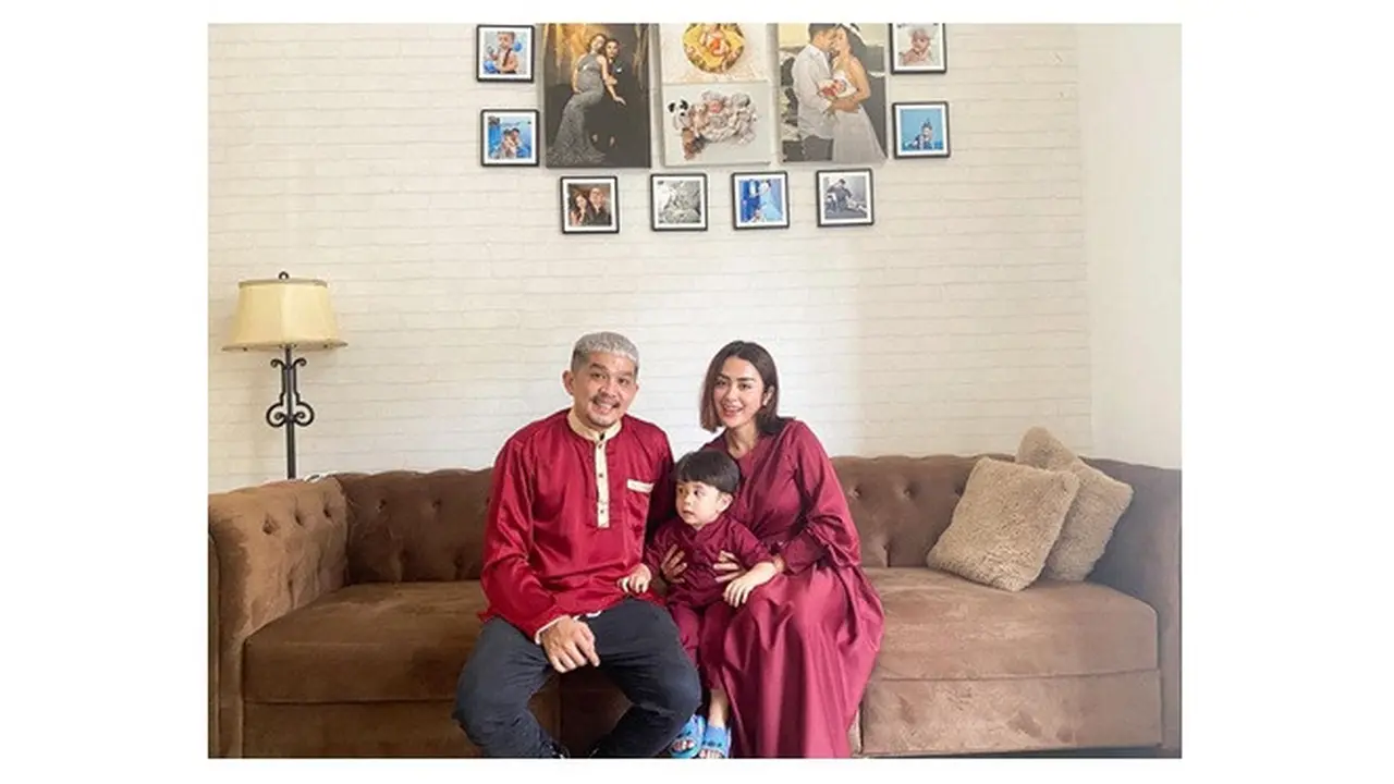 Potret 8 Keluarga Seleb Rayakan Iduladha 2021, Kompak Banget - Hot Liputan6.com