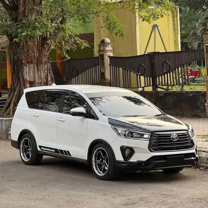 10 Potret Modifikasi Innova Diesel Khas Cumi Darat, MPV Enak Buat ...