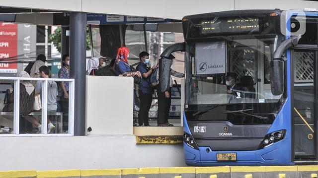 Kasus Asusila di TransJakarta Ternyata Bukan Masturbasi, Begini ...