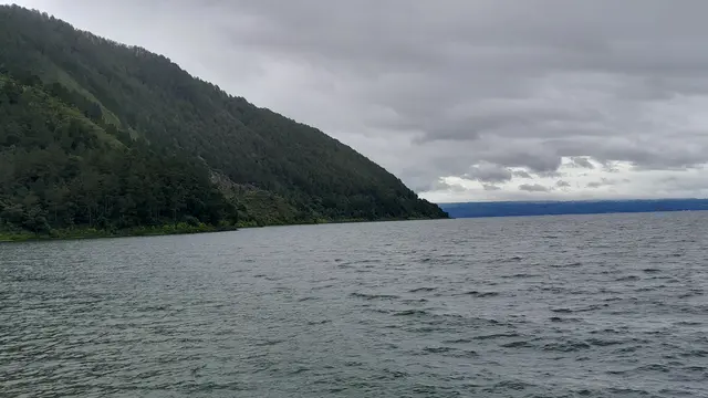Melihat Keindahan Danau Toba dari Desa Meat - News Liputan6.com
