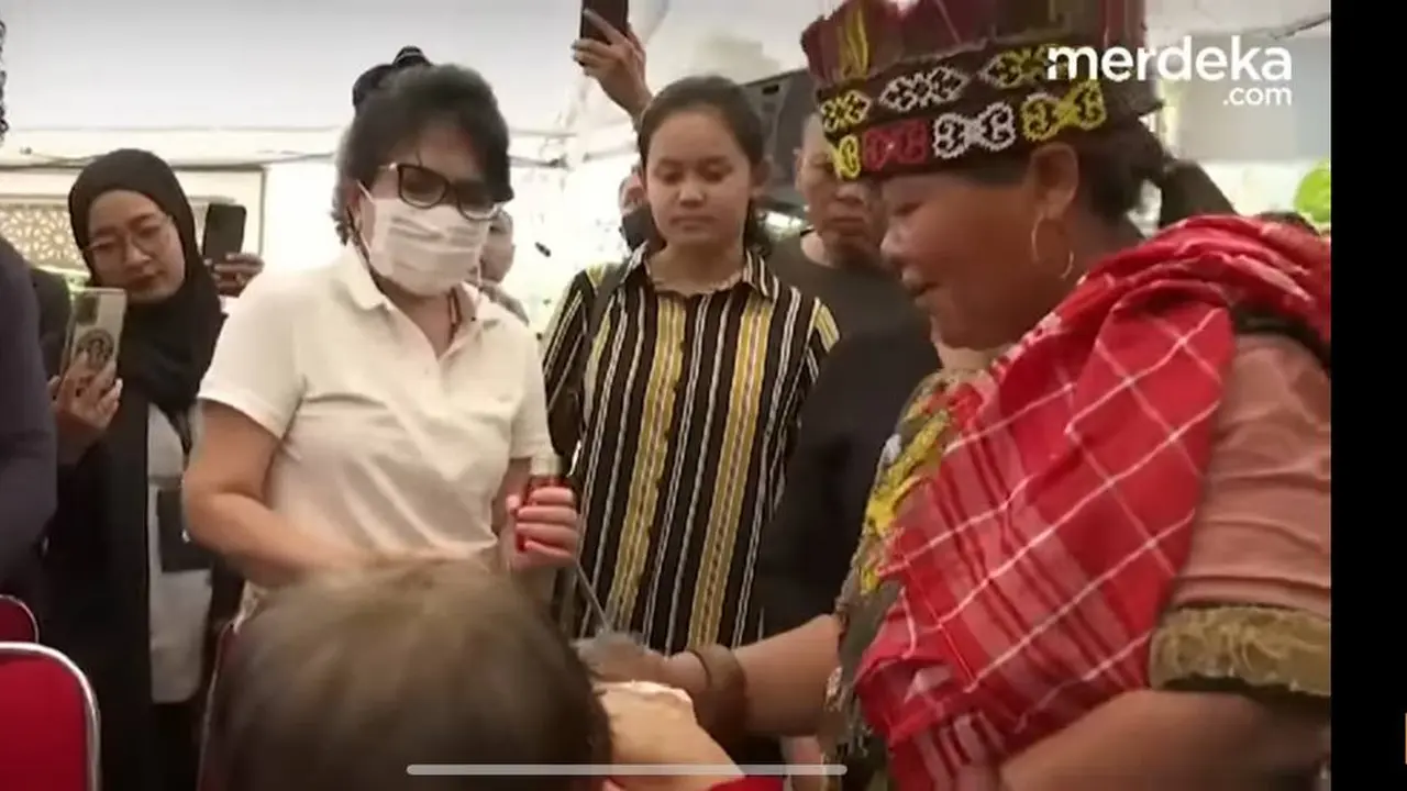 Tak Hanya Ibu Ida Dayak, Suku Dayak Punya Tradisi Pengobatan dengan ...