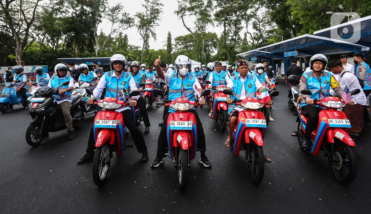 Parade Sepeda Motor Hasil Konversi BBM ke Listrik - Foto Liputan6.com