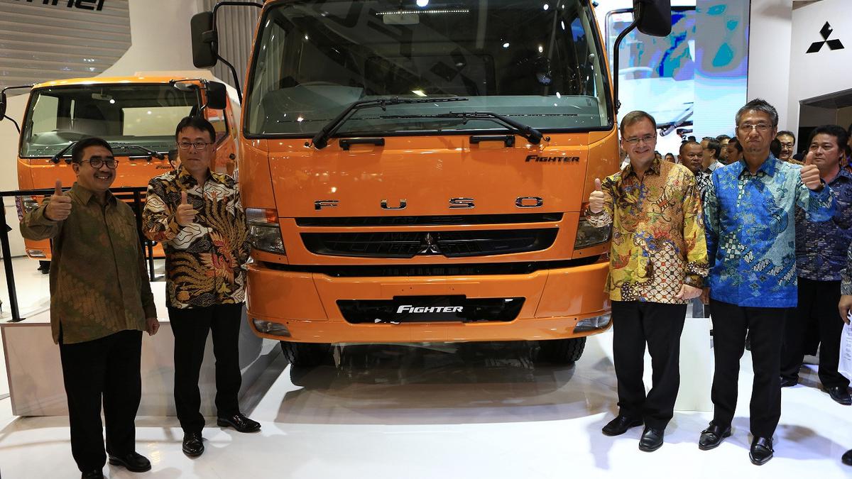 Truk Fighter Dipersiapkan untuk Era Baru Profesionalisme Mitsubishi Fuso