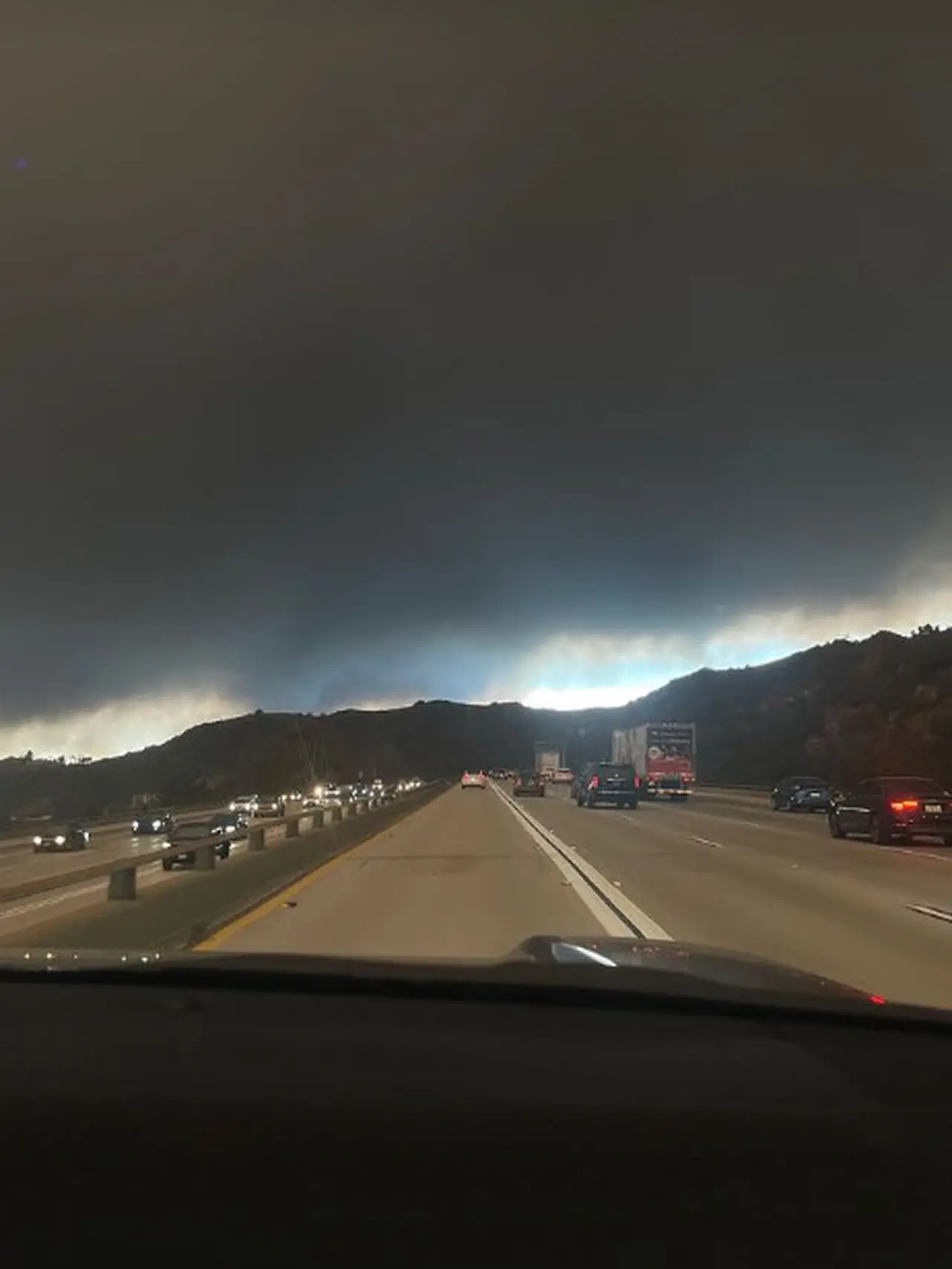 6 Potret Kebakaran di Los Angeles yang Dibagikan Keluarga Uya Kuya, Api ...