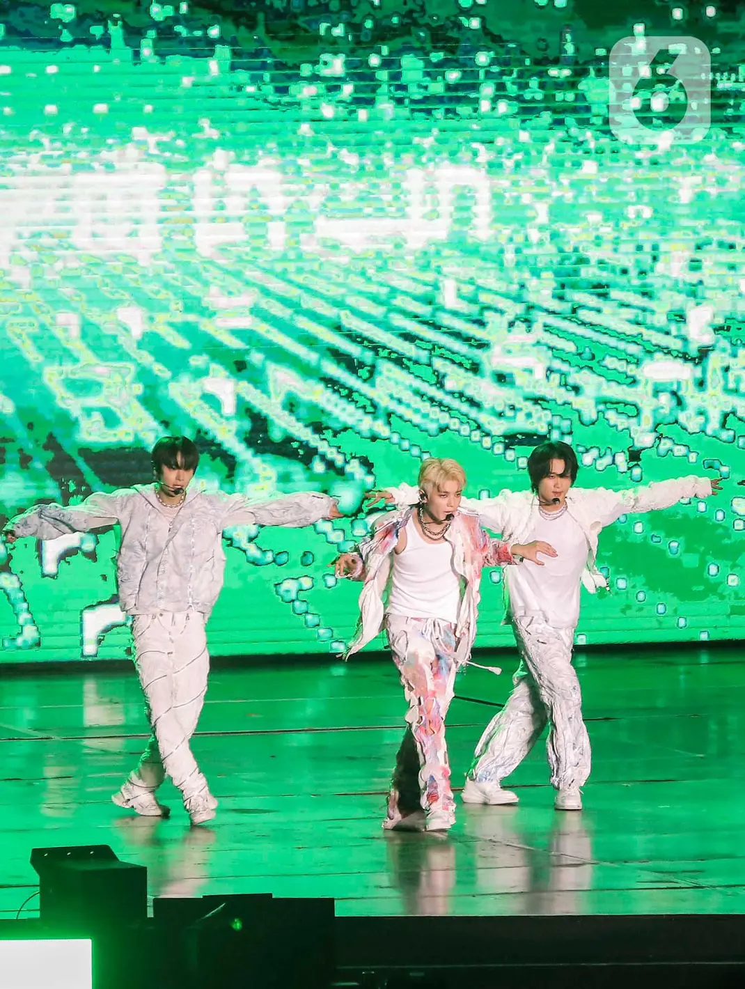 Kemegahan Konser NCT 127 Guncang Indonesia Arena - Foto Liputan6.com