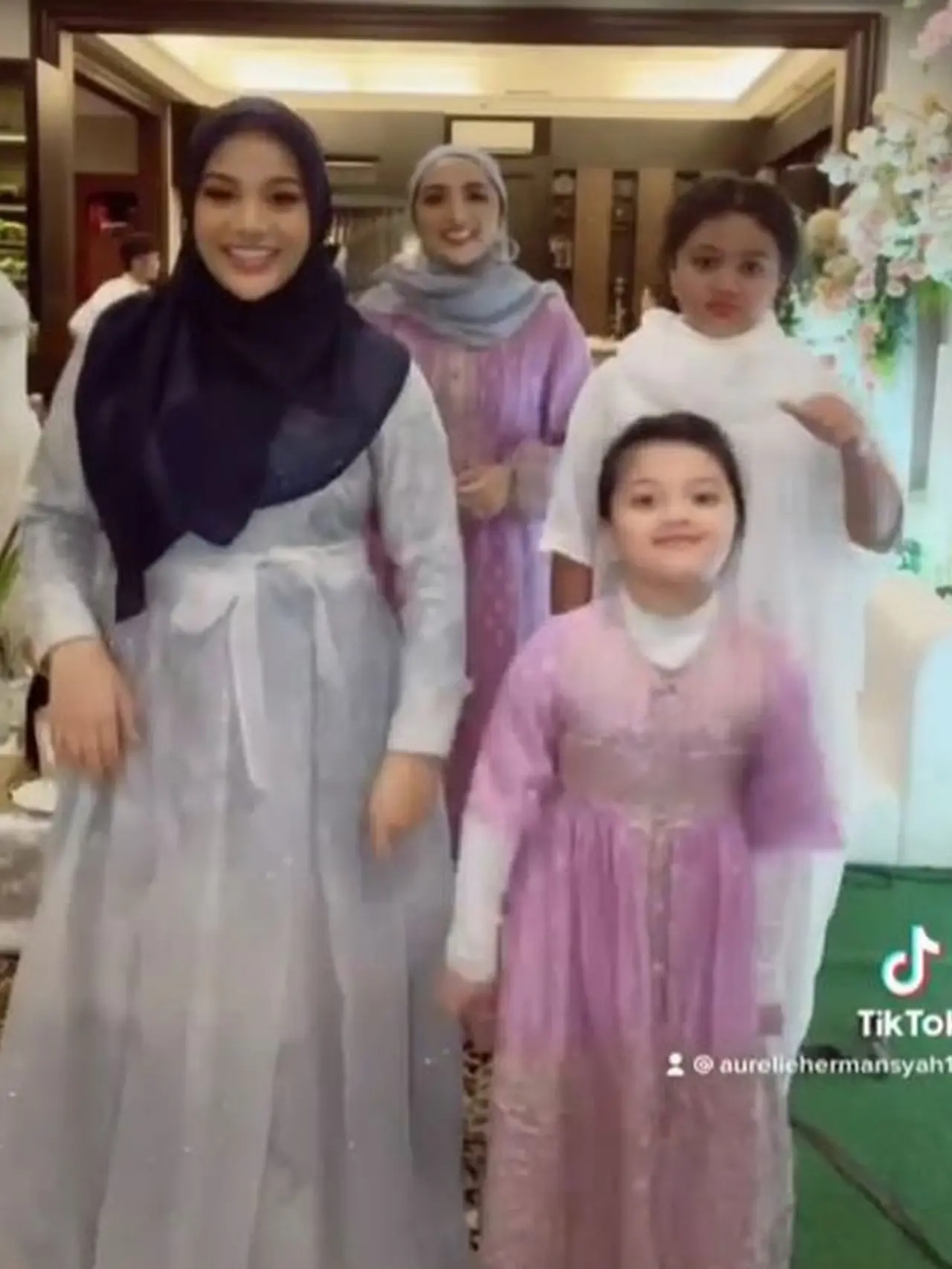 6 Momen Kedekatan Arsy Hermansyah dan Amora Lemos, Bikin Gemas - Hot Liputan6.com