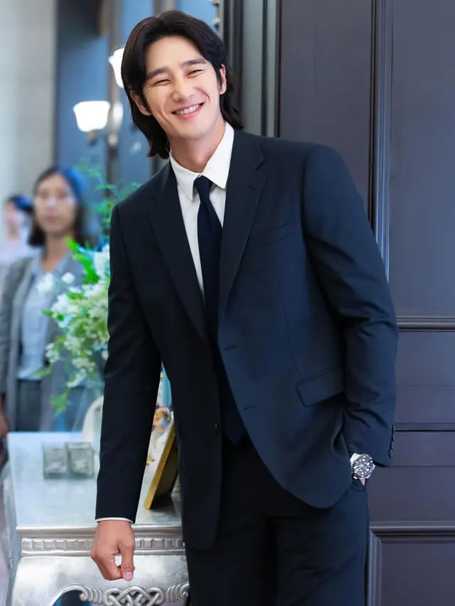 10 Potret Ahn Bo Hyun, Pacar Jisoo Blackpink yang Beda Usia 7 Tahun ...