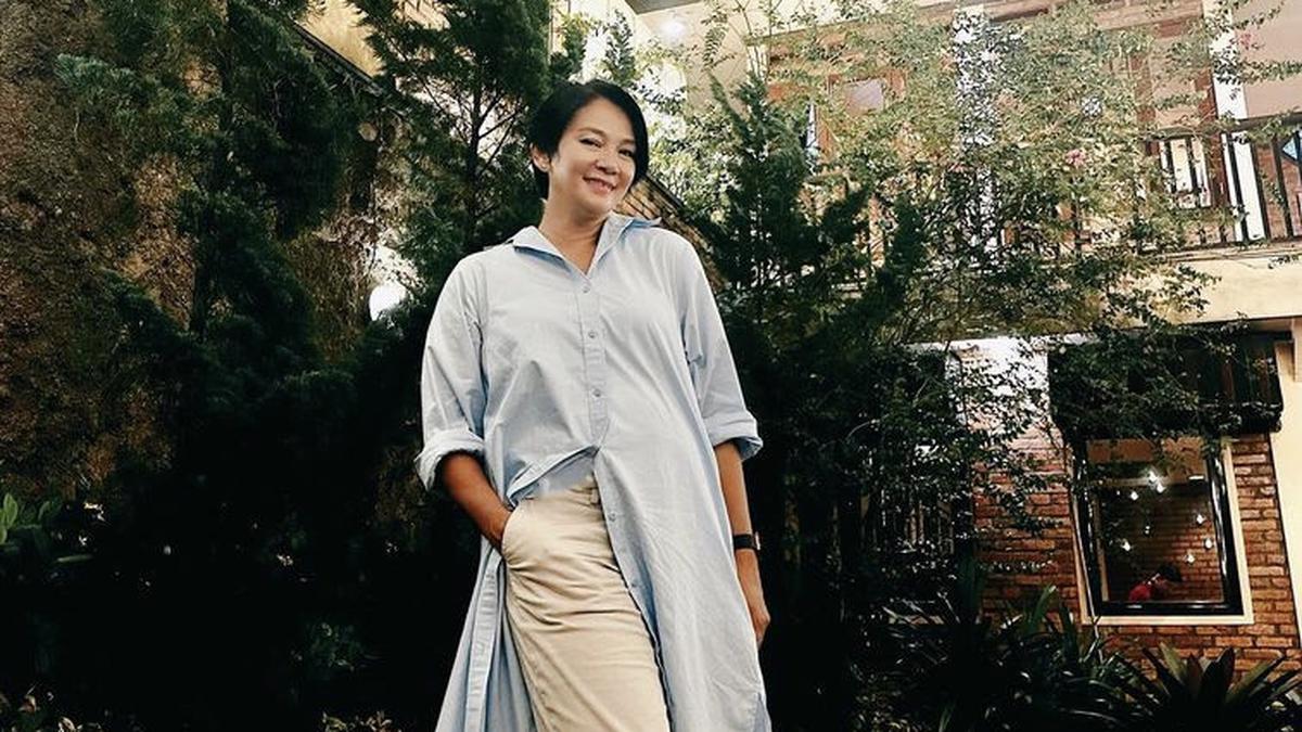 6 Tampilan Dian Nitami di Usia 51 Tahun Awet Muda dengan Pakaian yang Dikenakan dan Konsisten ...