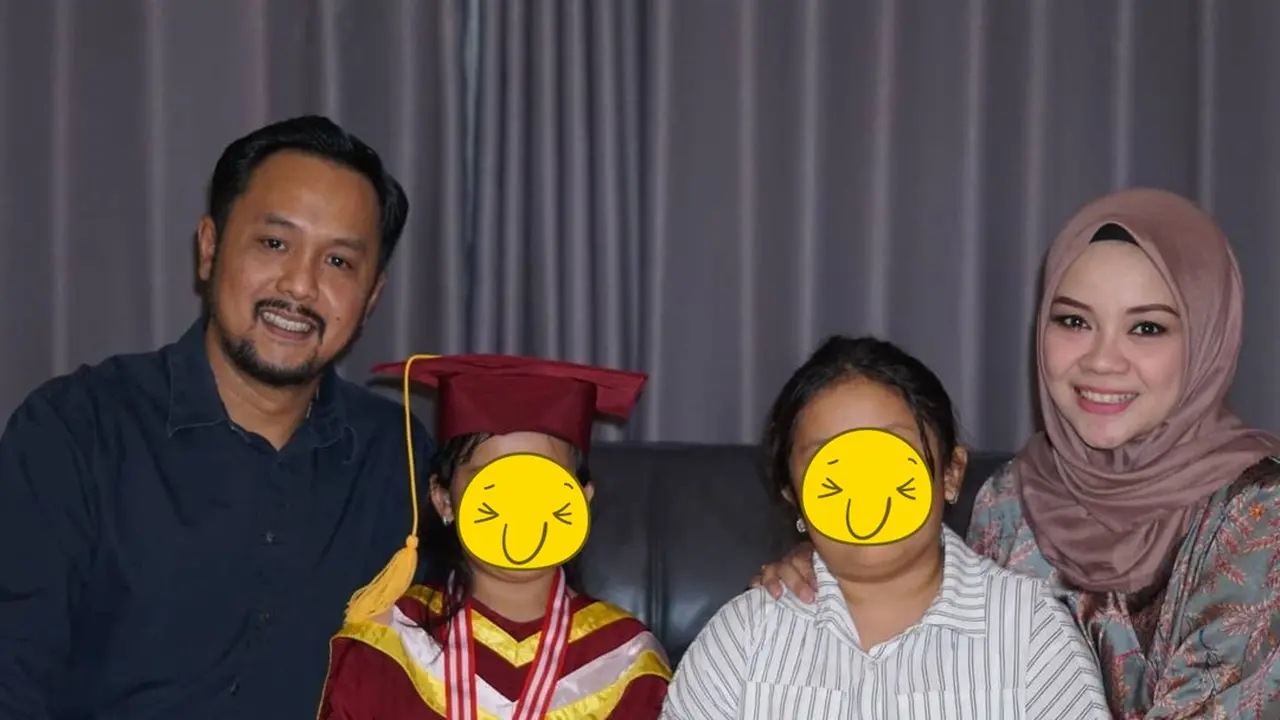 6 Potret Rindu AFI yang Kini Berhijab, Penampilannya Bikin Pangling ...