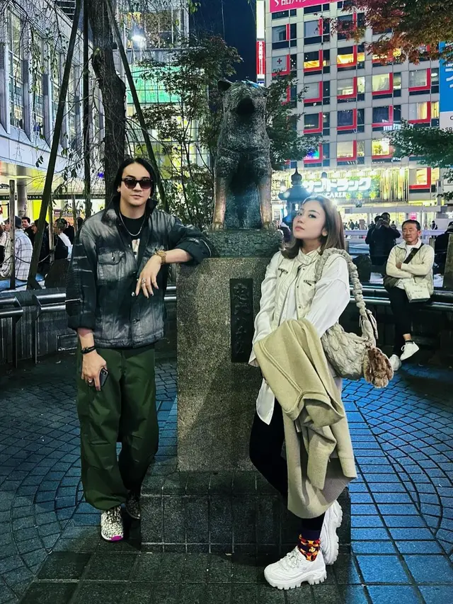 13 Tahun Menikah, Ini 6 Potret Dimaz Andrean dan Istri yang Harmonis ...