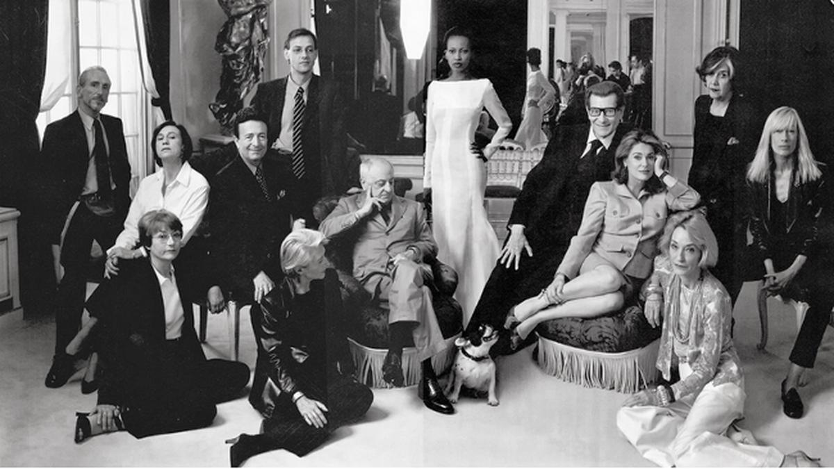 Yves Saint Laurent Resmi Kembali Rancang Busana Haute Couture ...