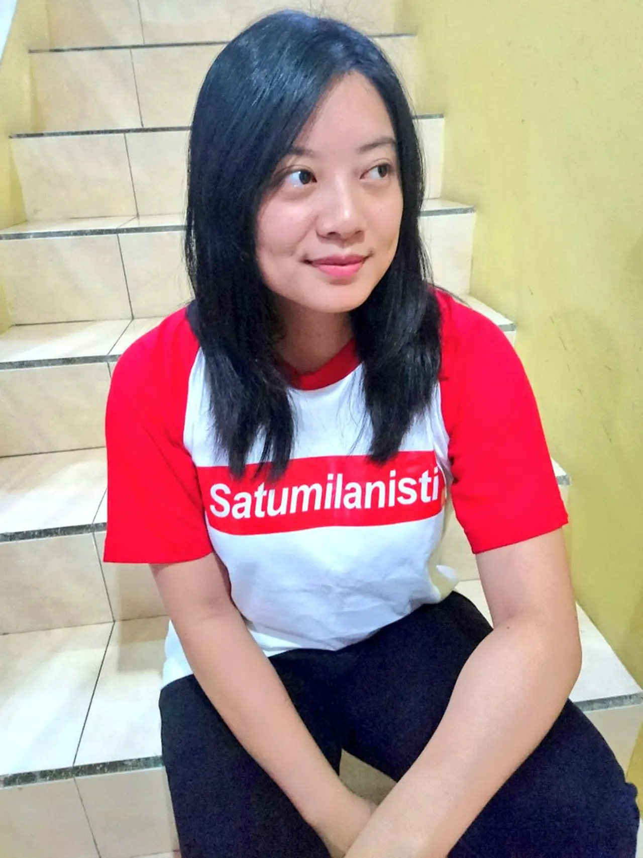 6 Artis Cewek Tanah Air Ini Fans Fanatik AC Milan, 11 Tahun Menanti ...