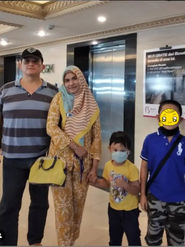 12 Tahun Menikah, Ini 6 Potret Keluarga Clift Sangra Suami Mendiang ...