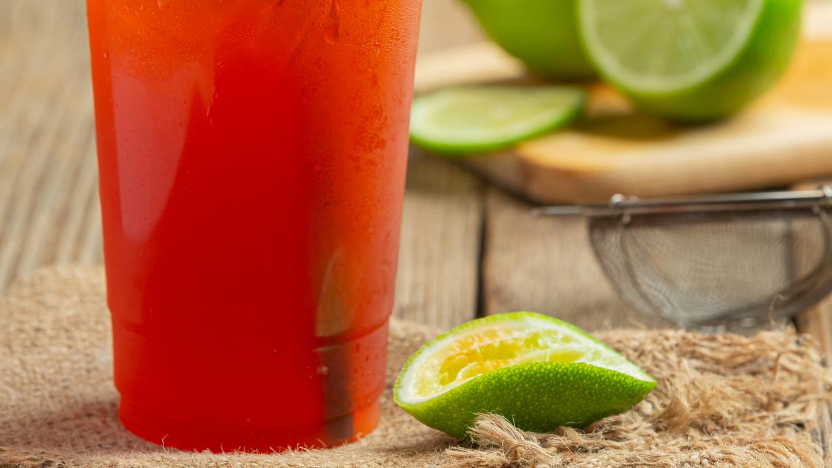 Resep Es Teh Jeruk Nipis Segar dan Wangi - Food Fimela.com