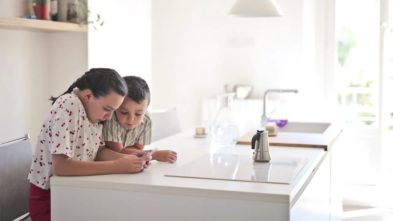 Bahasa Gaul Gen Alpha dan Artinya, Populer di Kalangan Anak Muda - Hot ...