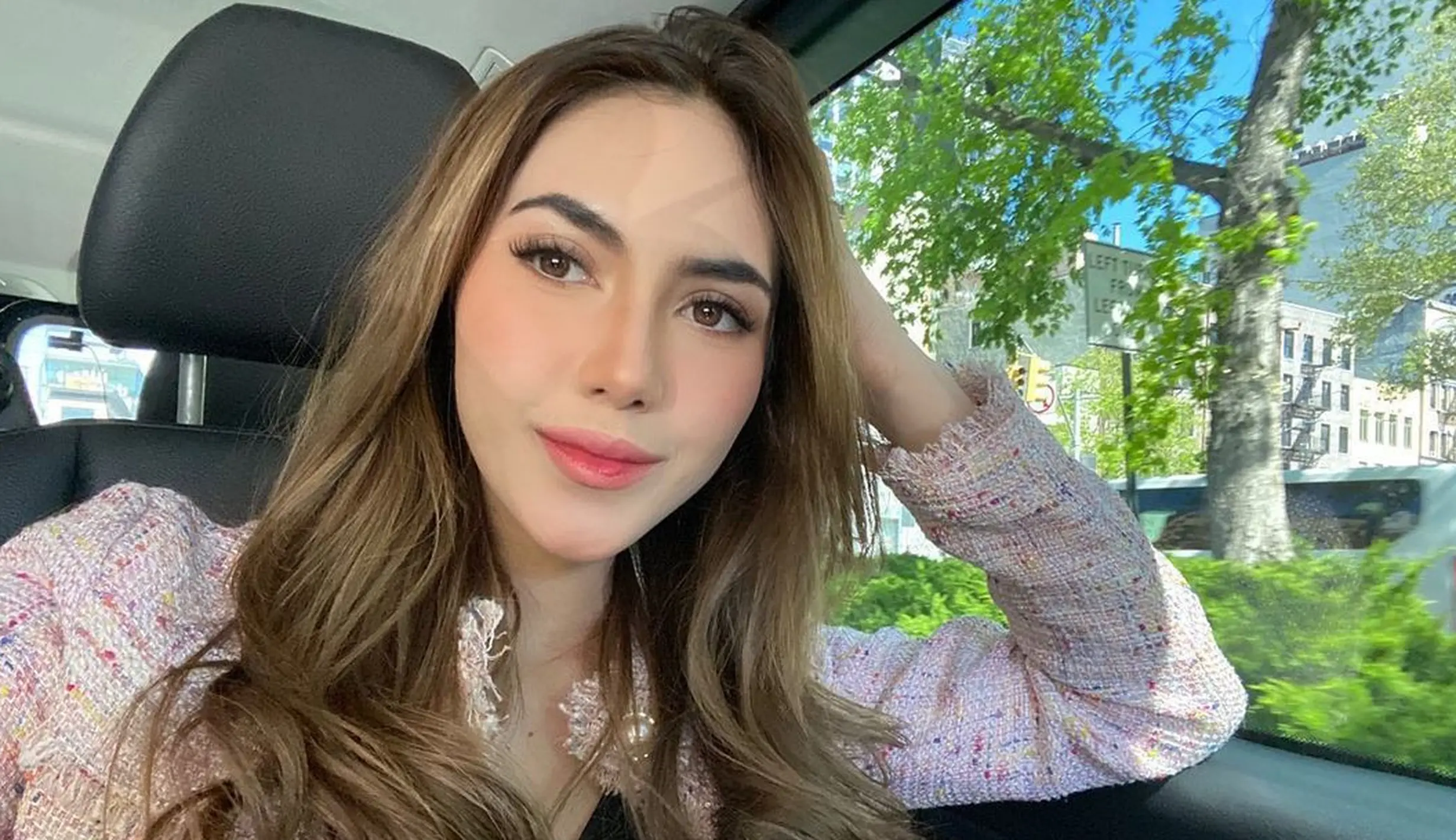 Pesona Syahra Larez dalam Deretan Potret Close Up, Kini Makin Cantik Memikat - Foto Liputan6.com