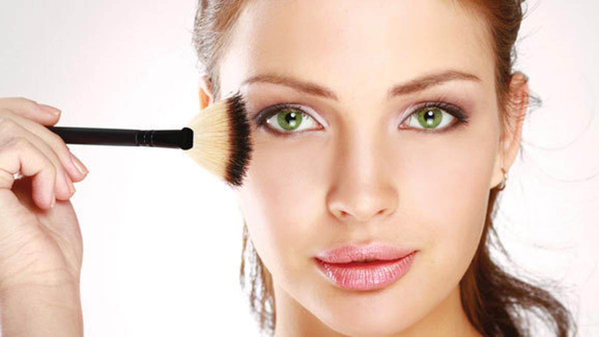 Tips Agar Make Up Terlihat Natural Dan Flawless