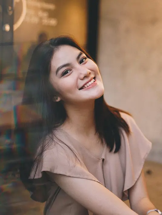 FOTO: Cantiknya Adrina Putri, Adik Andira Hadley yang Juga Selebgram ...