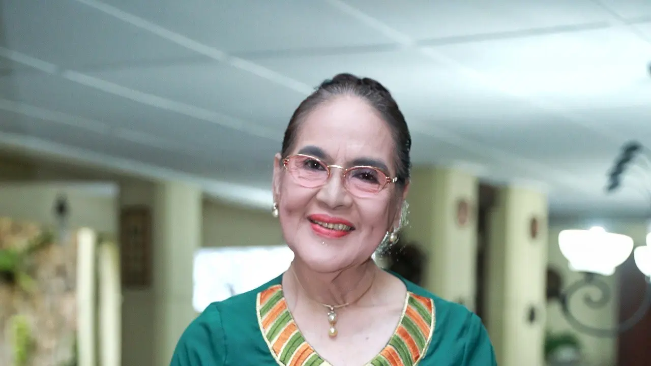 Artis Kawakan: Connie Sutedja, Bu Hebring yang Eksis di Dunia Akting ...