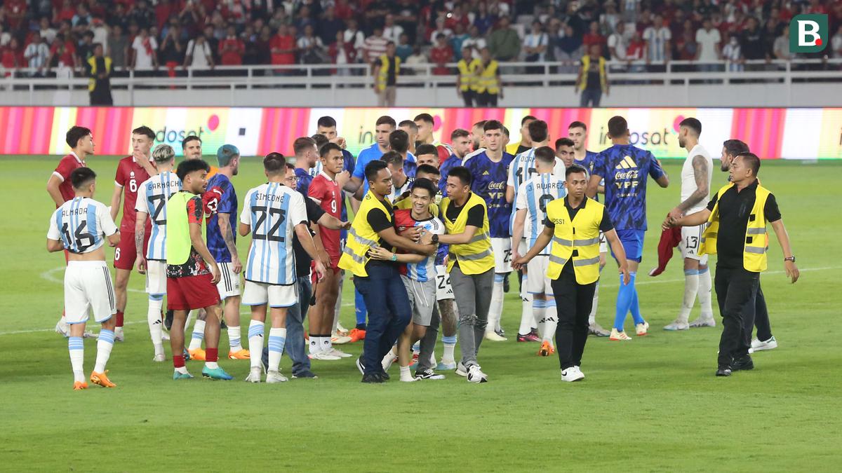 Alasan Penonton Nekat Masuk Lapangan dan Berfoto dengan Alejandro Garnacho: Saya Penggemar Berat ...