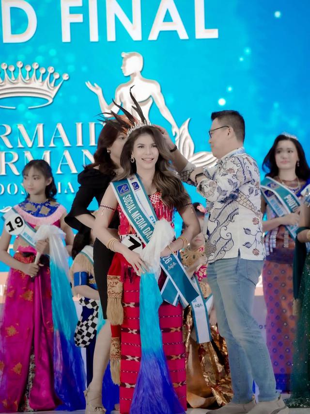 Selebgram Cindy Mamesah Raih 2 Penghargaan di Mermaid Merman Indonesia ...