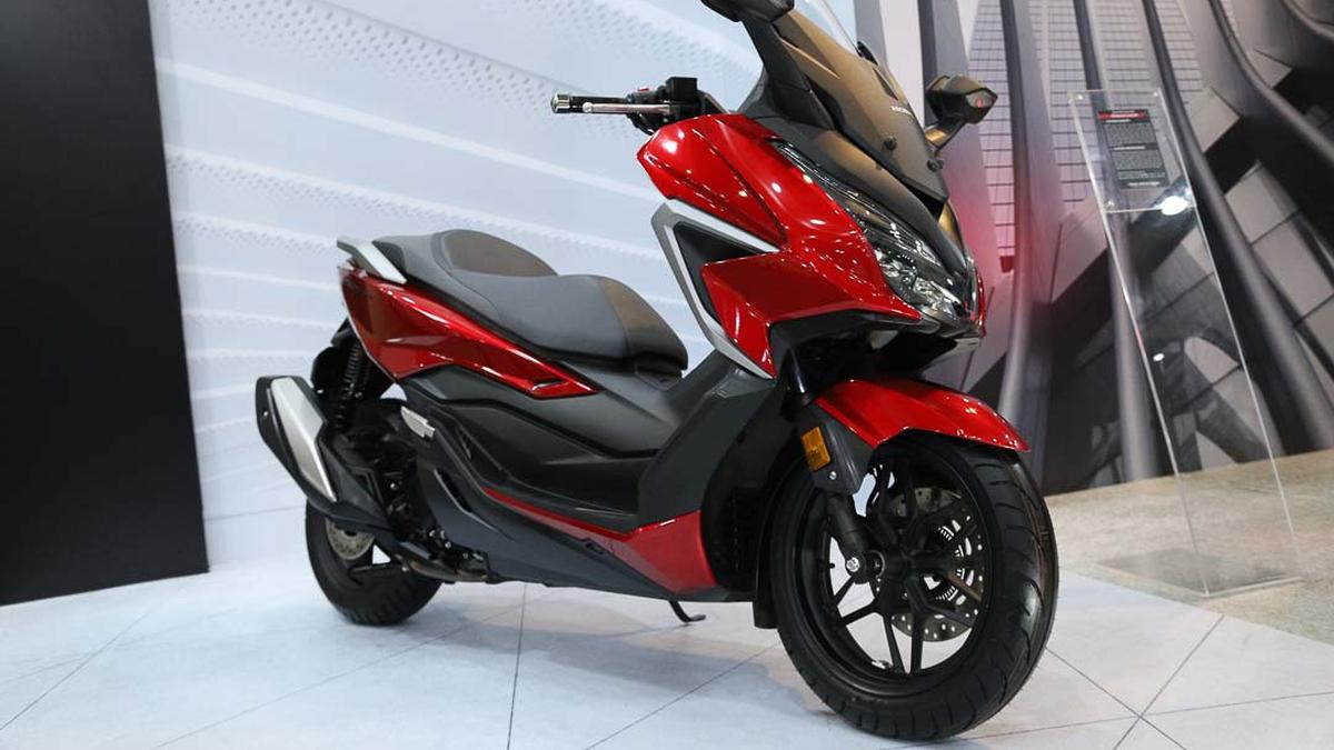 Tanpa Selebrasi, Honda Segarkan Tampilan Forza 250 - Otomotif Liputan6.com