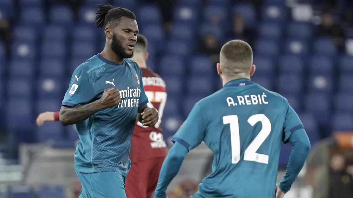 FOTO: Tundukkan AS Roma, AC Milan Tempel Ketat Inter Milan di Puncak Serie A - Dunia Bola.com