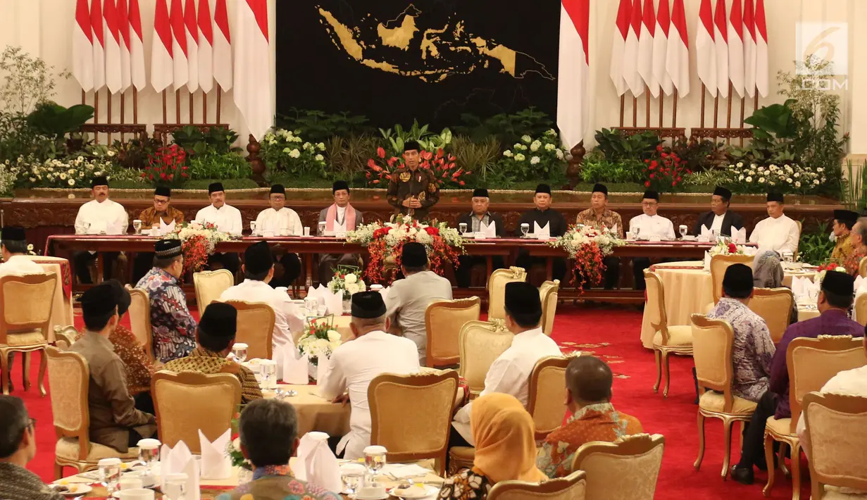 FOTO: Hari Kedua Ramadan, Jokowi Buka Puasa Bersama Tokoh Agama dan ...