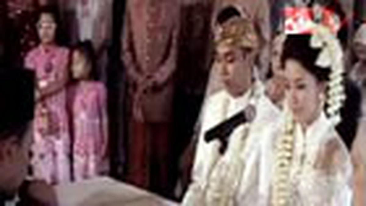 Rayi ''RAN'' Nikahi Teman SMA-nya - Video Liputan6.com