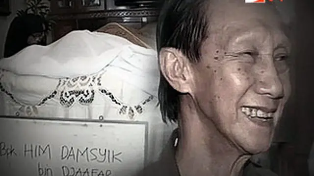 Hujan Mengiringi Pemakaman "Datuk Maringgih" - ShowBiz Liputan6.com