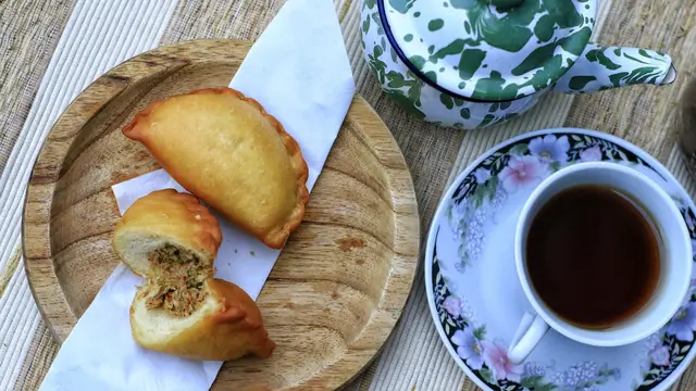 Resep Panada, Kudapan Roti Goreng Isi Ikan Khas Manado - Regional ...