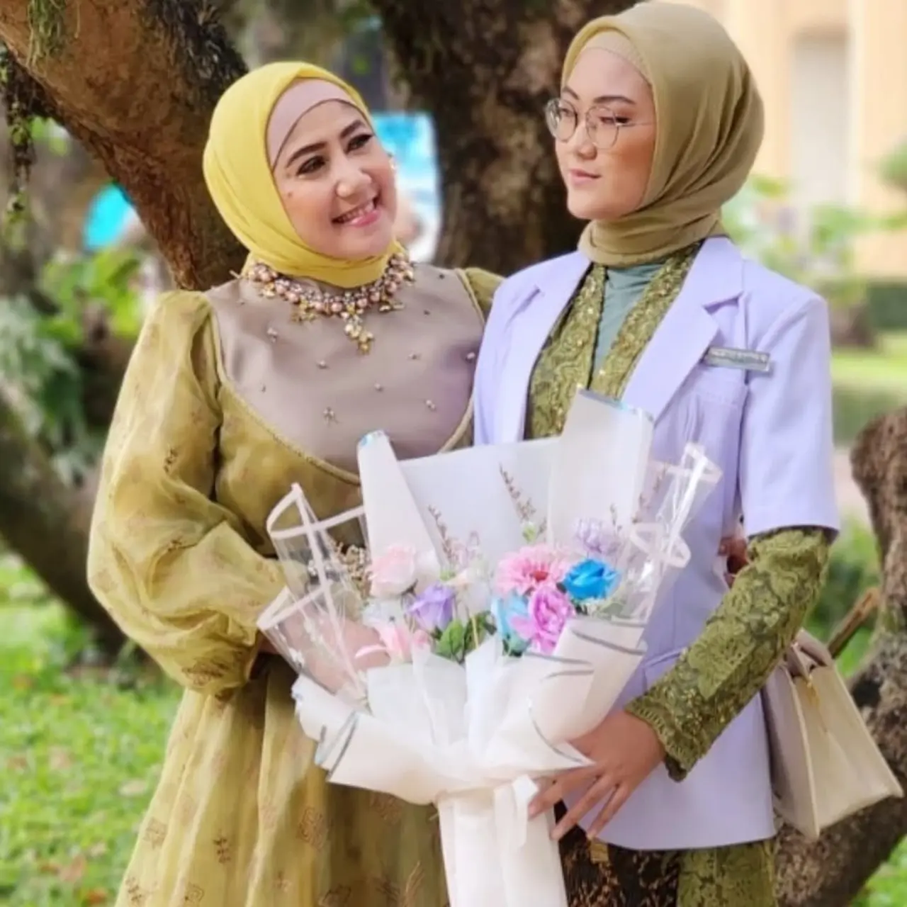 Sherin Anasya Putri Ine Sinthya Jalani Prosesi Sumpah Dokter, Raih ...